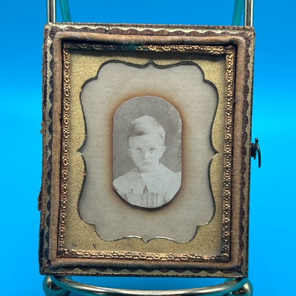 Antique | Accents | Antique Tin Type Picture In Original Case Ornate ...